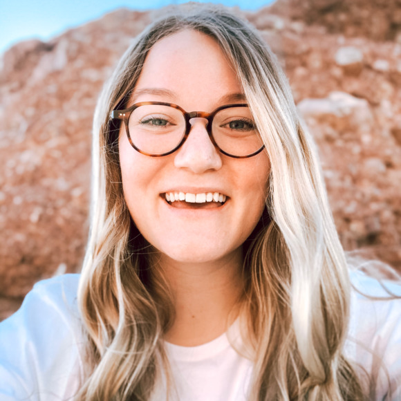 Liz's Closet (@elizabethdryer) | Poshmark